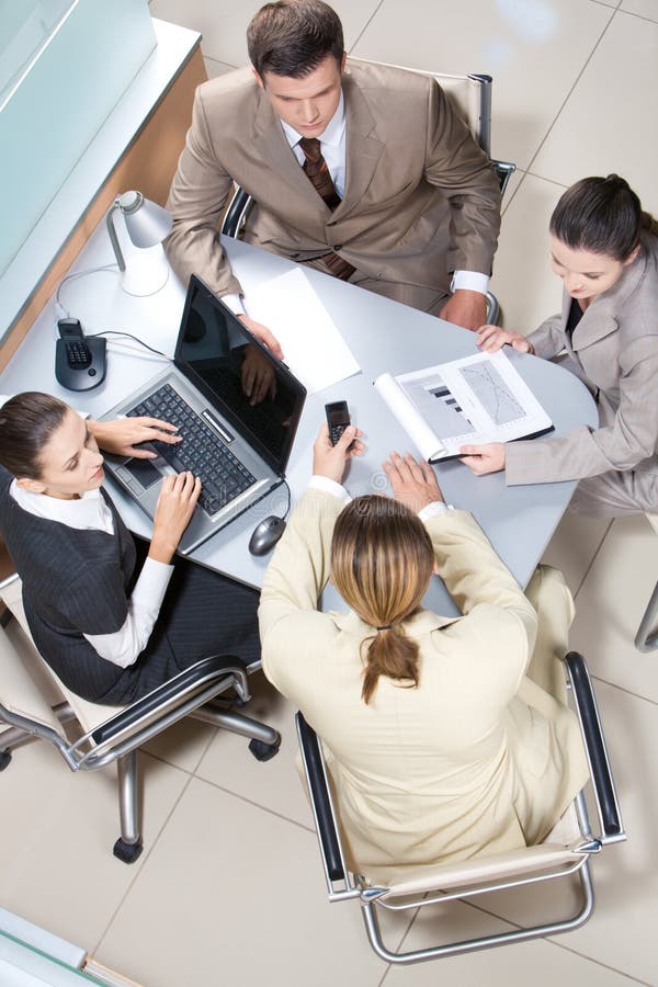 Interaction photo stock. Image du masculin, cellulaire - 6506648