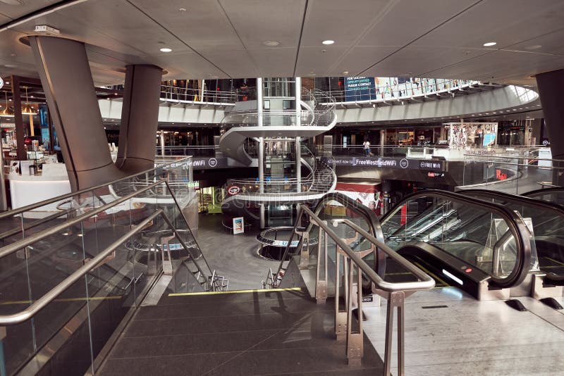 Intercambio De Metro Fulton Center NYC Imagen editorial - Imagen de ...