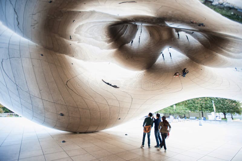 Interesting and Famous Mirror Construction in Editorial Photography ...