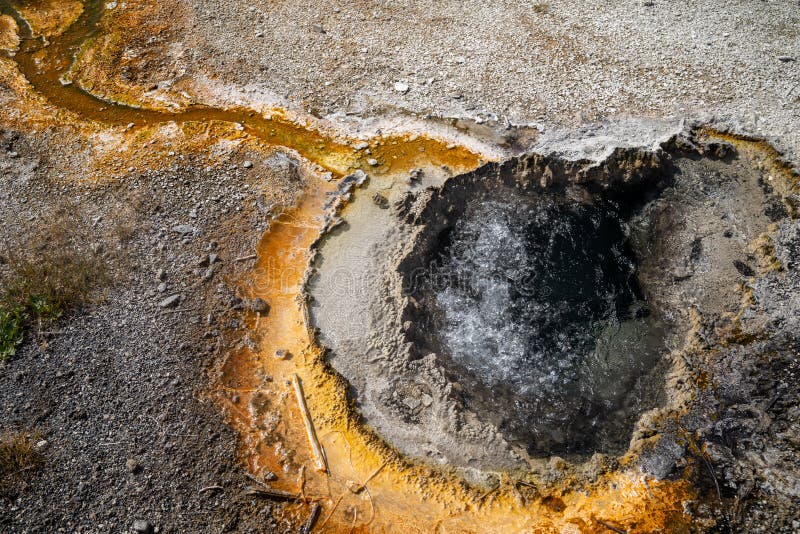 Interesting Mineral Hot Spring Formation in Yellowstone National Park ...