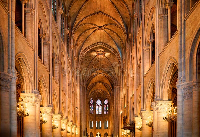 72,967 Notre Dame Colegio Stock Photos - Free & Royalty-Free Stock ...