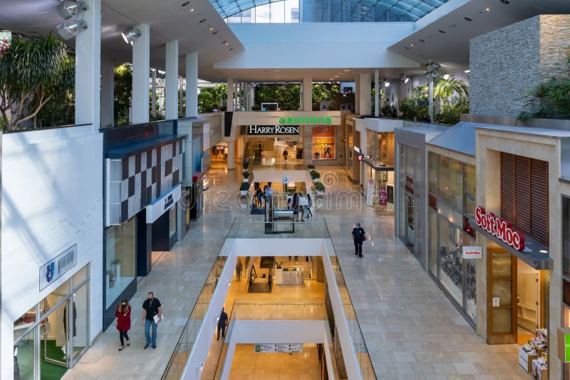 Interior of the Core Shopping Centre in Downtown Calgary Editorial ...