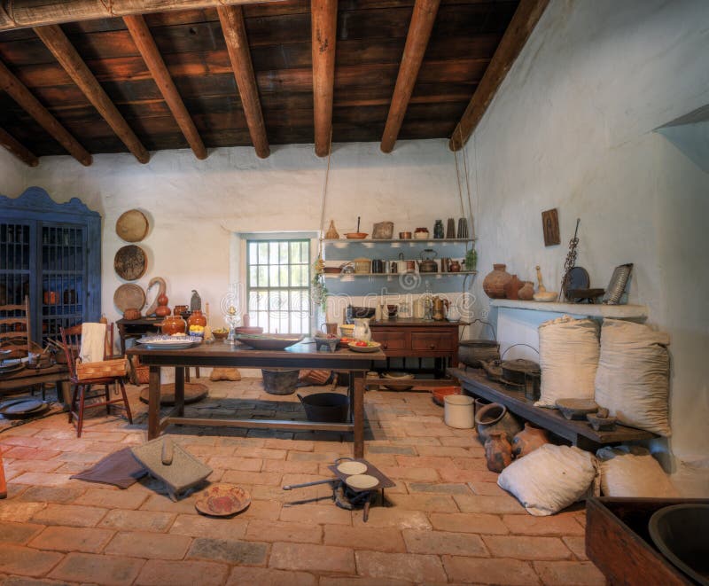 Interior De La Casa De Adobe Fotografía editorial - Imagen de azulejo ...