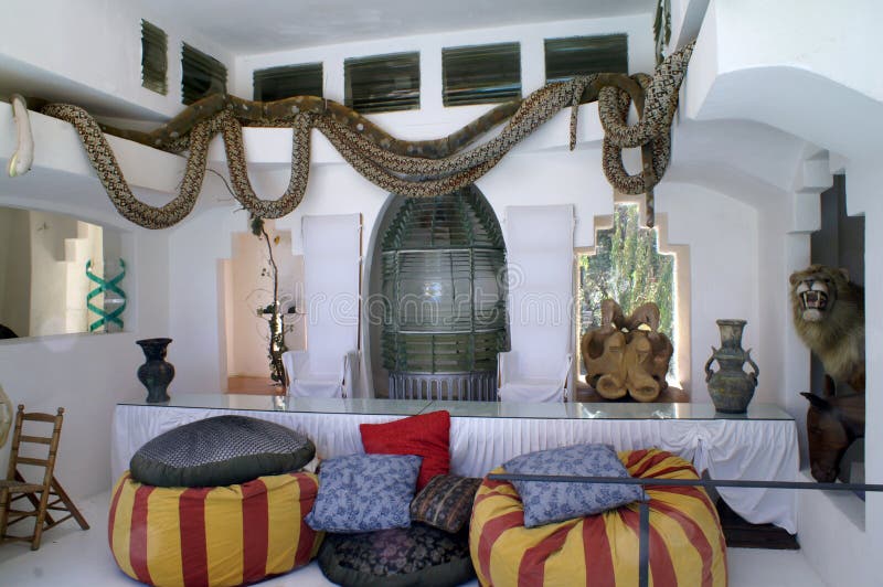 Interior De La Casa Del Museo De Salvador Dali Fotografía editorial ...