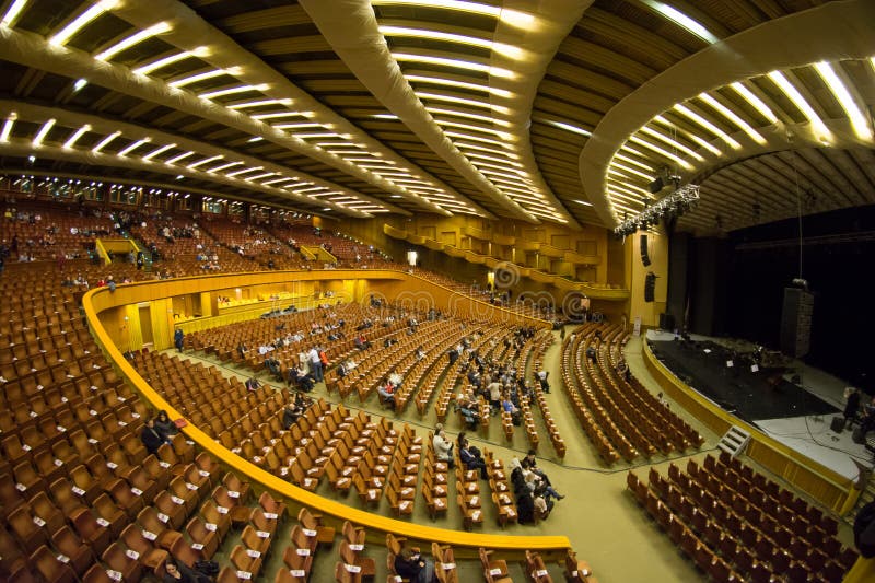 Interior De La Sala De Conciertos De Bucarest Sala Palatului Foto ...