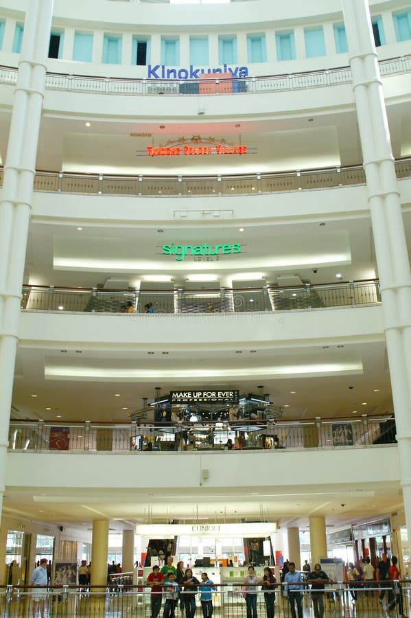 Interior De Las Torres Gemelas Imagen editorial - Imagen de minorista ...