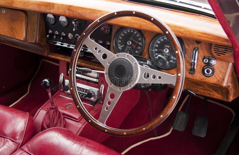 Interior de lujo del coche imagen de archivo. Imagen de cromo - 25079195