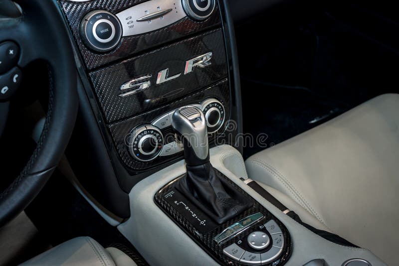 Interior De Mercedes-Benz SLR McLaren Foto de archivo editorial ...
