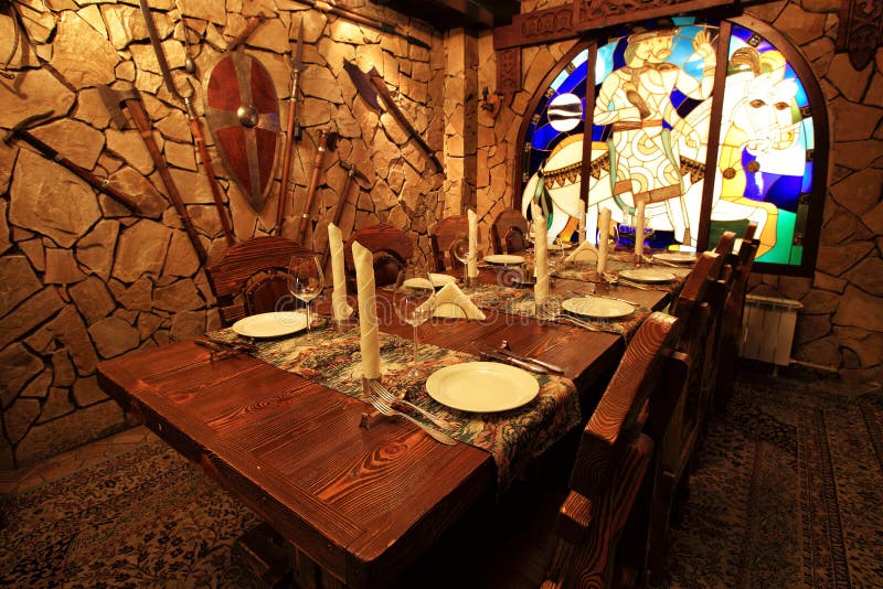 Interior De Un Castillo Medieval Imagen de archivo - Imagen de suelo ...