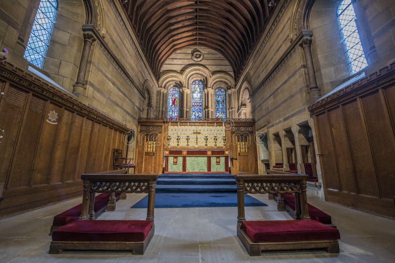 Interior De Una Capilla Con El Revestimiento De Madera De Madera Imagen ...