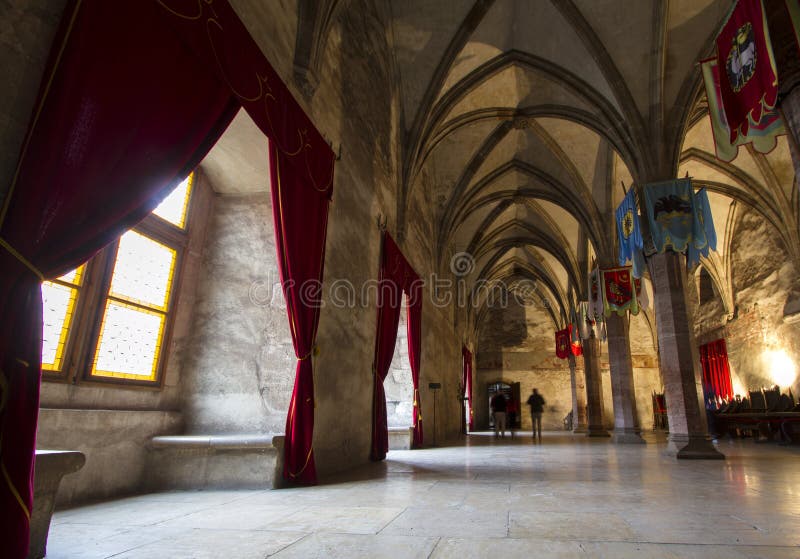 Interior Del Castillo Medieval Fotografía editorial - Imagen de ...