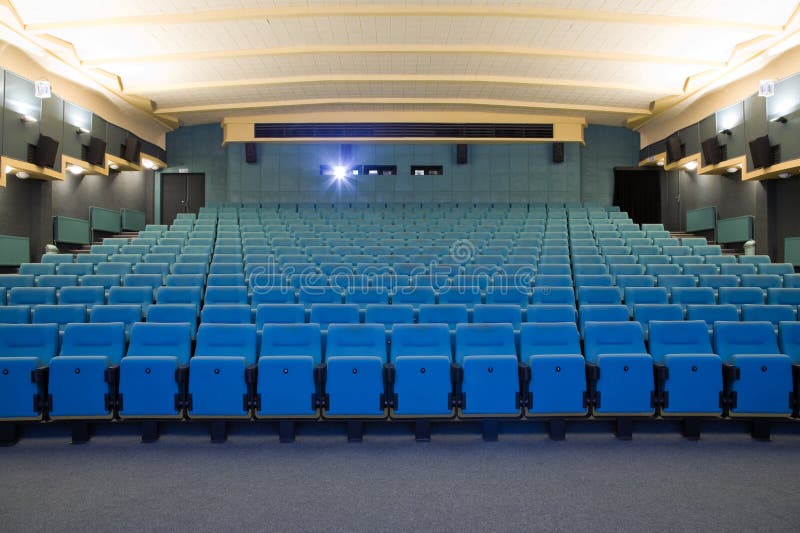 Interior del cine imagen de archivo. Imagen de estilo - 8975893