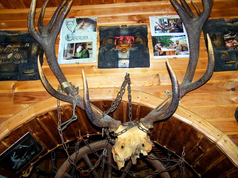 Interior Del Pub Siekierezada En Cisna Poland Foto editorial - Imagen ...