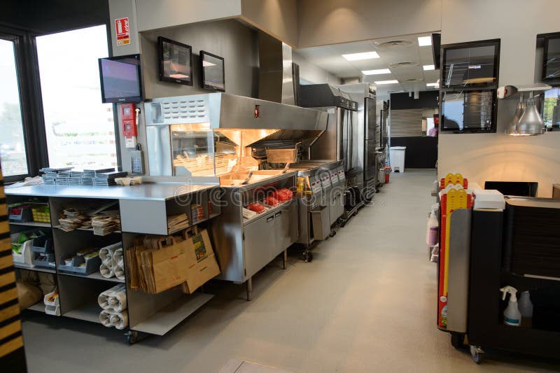 Interior Del Restaurante De McDonald's Imagen editorial - Imagen de ...