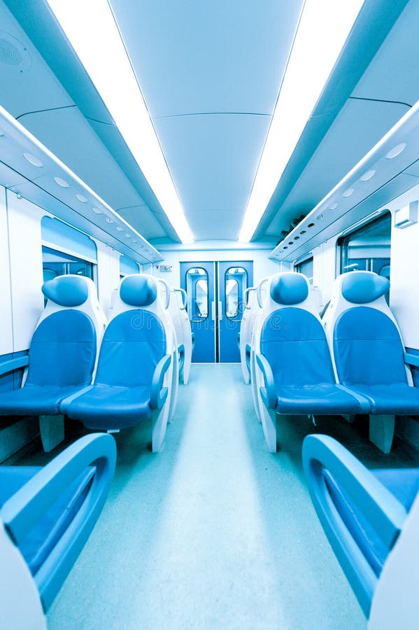 Interior del tren imagen de archivo. Imagen de carril - 19347447