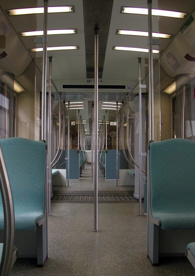 Interior del tren foto de archivo. Imagen de ferrocarril - 350258