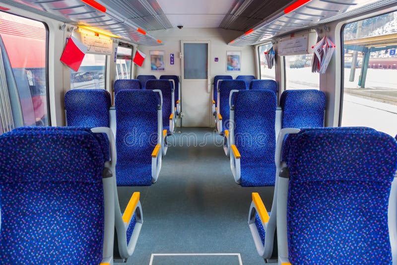 Interior del tren imagen de archivo. Imagen de carril - 19347447
