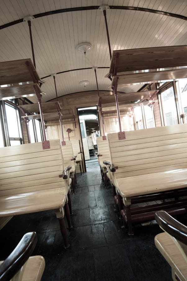 Interior Del Tren Del Vintage Foto editorial - Imagen de pipeta ...