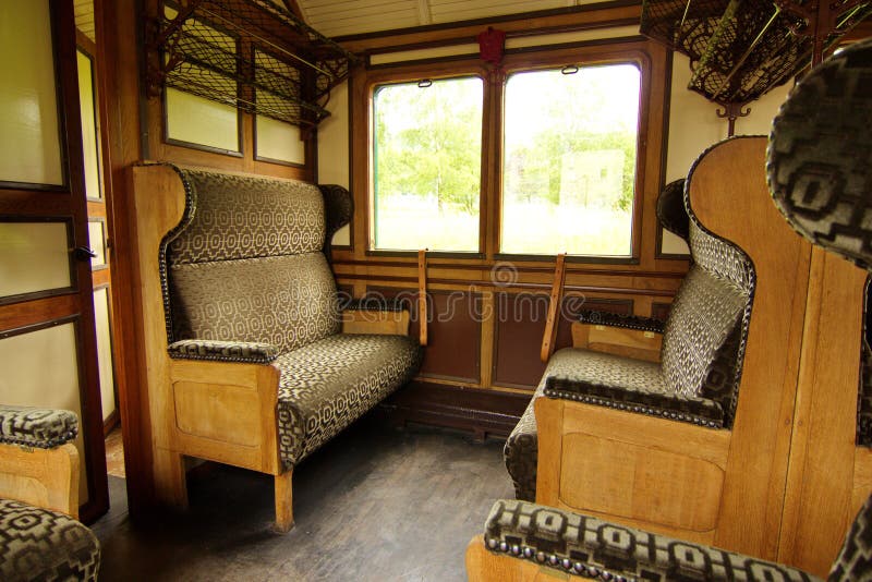 Corridoor Viejo Del Interior Del Tren Del Vapor Foto de archivo ...