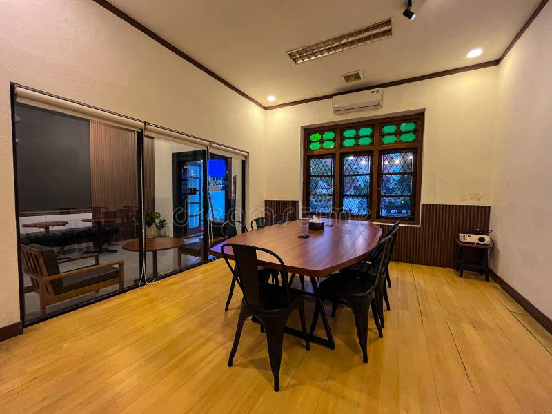 Interior Design of Conference Room, Equipped with AC, Projector, Screen ...