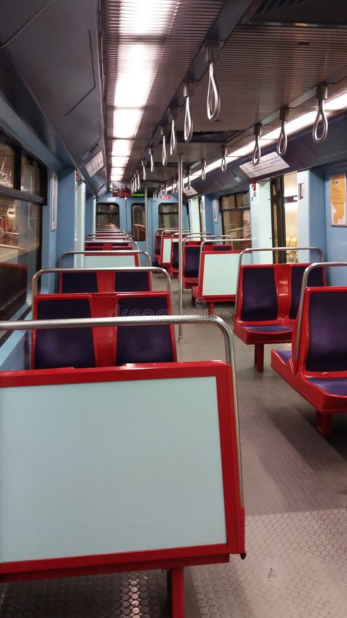 Interior do metro imagem de stock. Imagem de assentos - 104096463