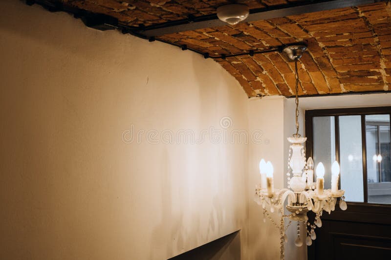 Exposed Decorative Electrical Wiring Ceiling Stock Photos - Free ...