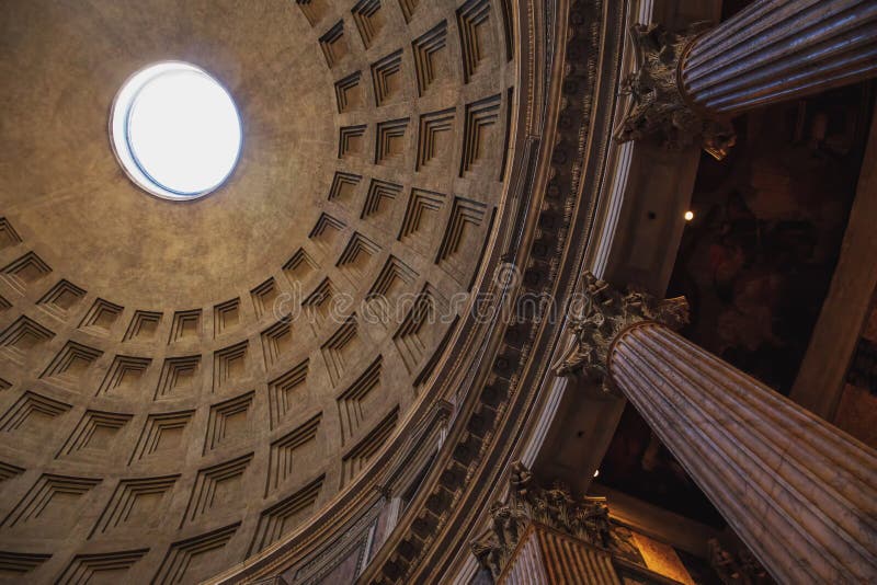 Pantheon Rome interior editorial stock image. Image of roman - 258223339