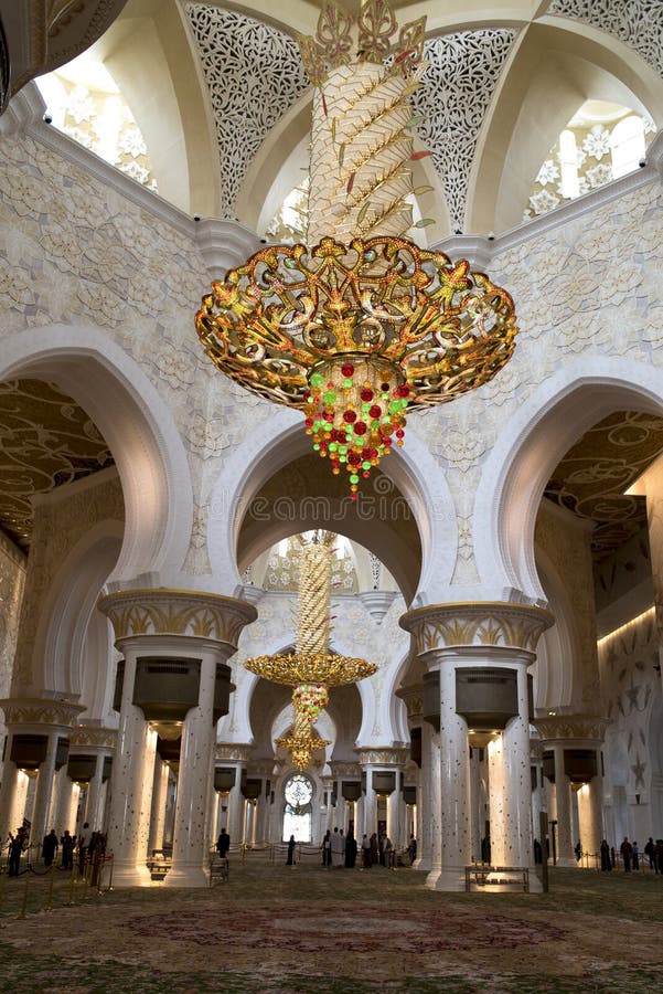 Interior of Sheikh Zayed Grand Mosque, Abu Dhabi, United Arab Emirates ...