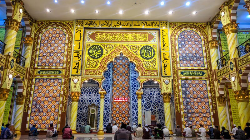 Interior of Great Mosque editorial photography. Image of great - 176937617