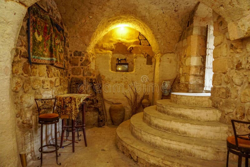 Interior of the Historical Cave Homes of Midyat, Turkey Editorial Stock ...
