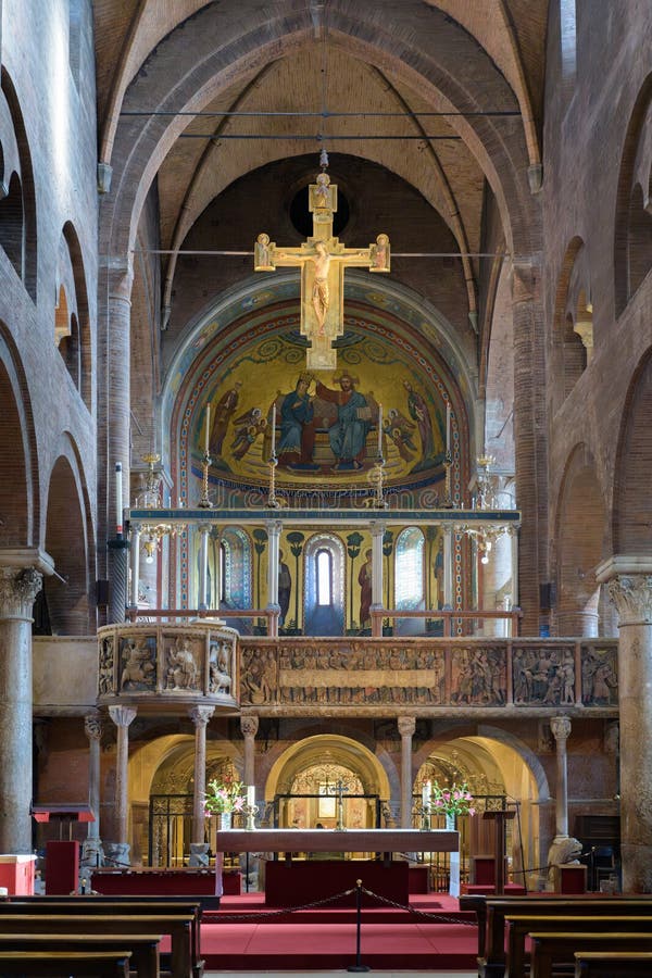 Interior of Modena Cathedral (Duomo Di Modena). Roman Catholic ...