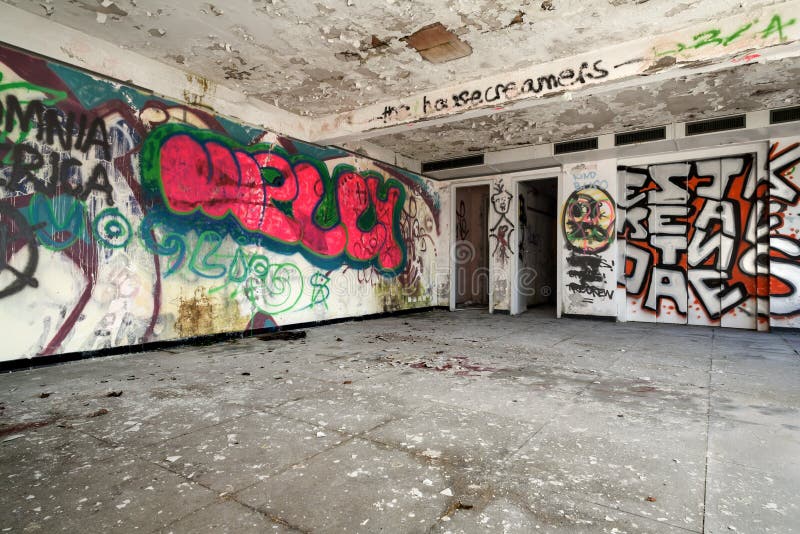 Old destroyed room stock image. Image of interior, wall - 30900173
