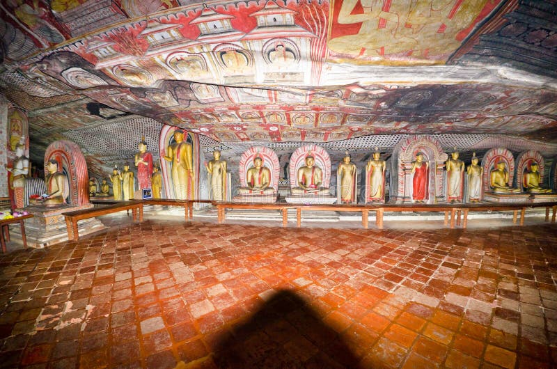 Interior of Royal Rock Temple Editorial Photography - Image of dambulla ...