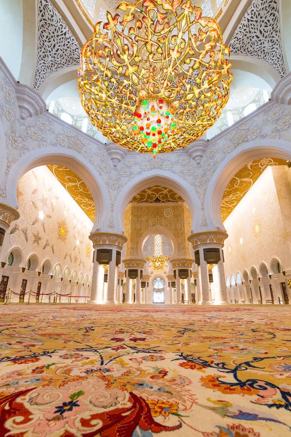 Interior of Sheikh Zayed Grand Mosque in Abu Dhabi Editorial ...