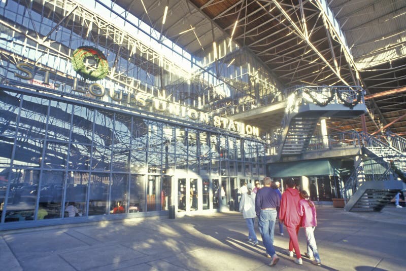 Interior of Union Station Shopping Center, St. Louis, MO Editorial ...
