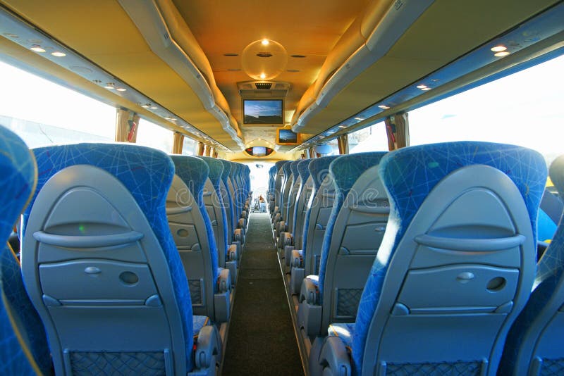 Asientos En Salón Del Autobús Vacío De La Ciudad Fotografía editorial ...