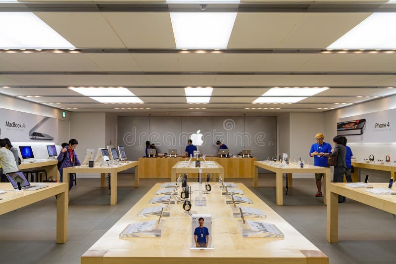 Interior View of the Apple Store Editorial Photo - Image of urban ...