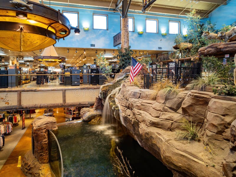 Interior View of the Bass Pro Shops Editorial Image - Image of sports ...