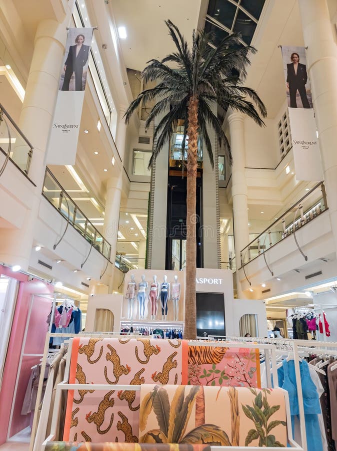 Interior View of the Breeze Center Editorial Image - Image of downtown ...