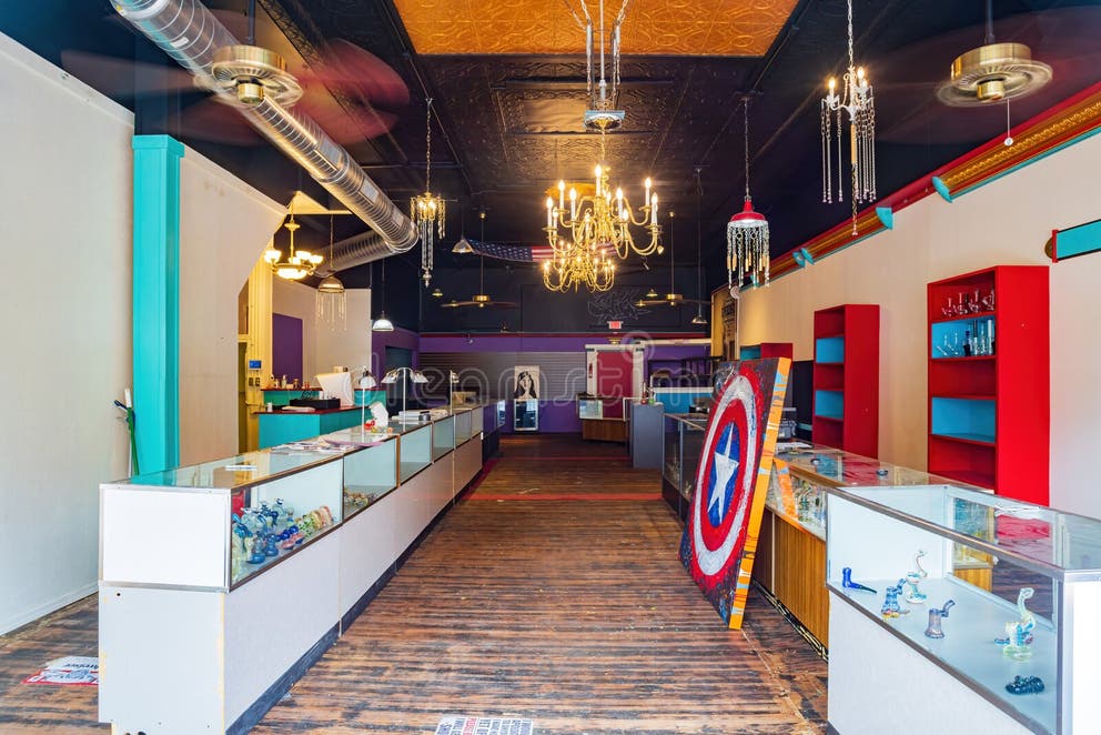 Interior View of an Empty Store Editorial Photo - Image of architecture ...