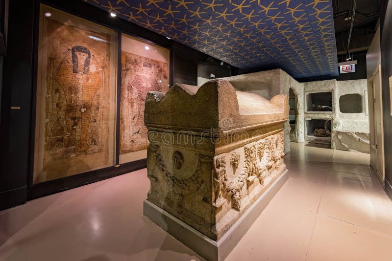 Interior View of the Field Museum Editorial Image - Image of landmark ...