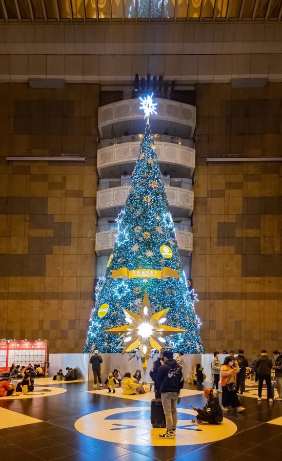 Interior View of the Lobby of Taipei Main Station Editorial Photography ...