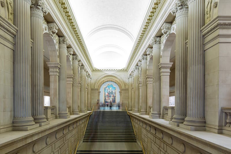 Interior View of the Metropolitan Museum of Art Editorial Photography ...