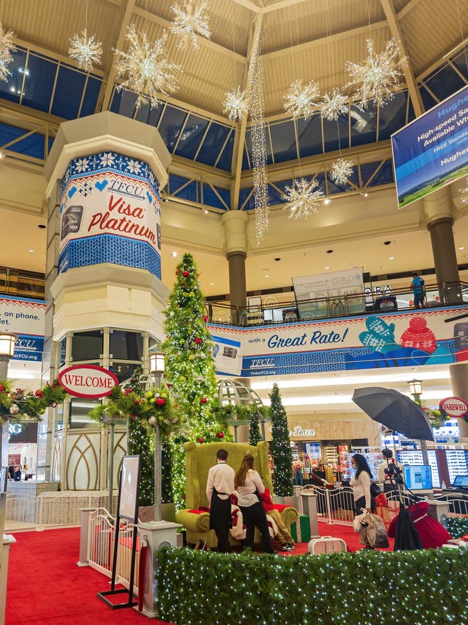Interior View of the Penn Square Mall Editorial Image - Image of united ...