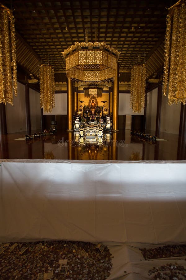 Interior of the Zojo-Ji Temple Stock Image - Image of culture, majestic ...
