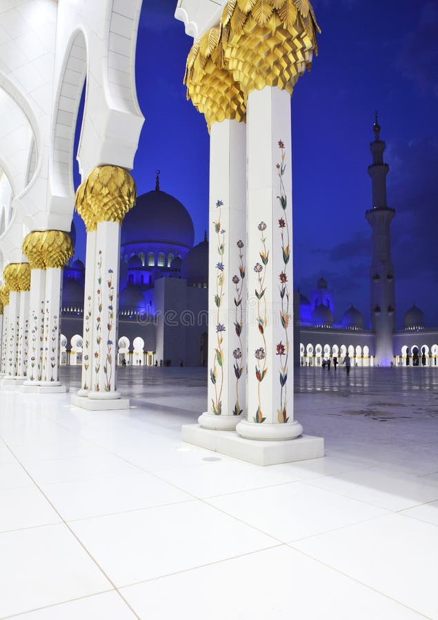 Interiors of Sheikh Zayed Mosque, Abu Dhabi Stock Image - Image of door ...