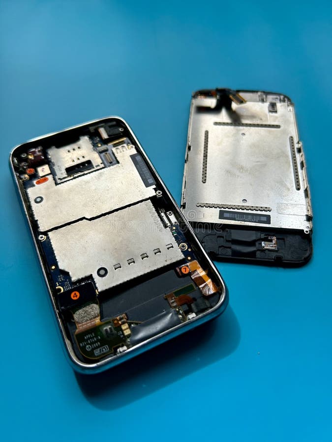 Internal Components Inside a Smartphone Apple Phone 2 Stock Image ...