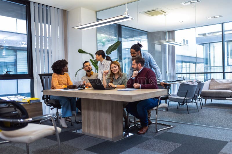 International Business People Having Teamwork Discussion Managing ...