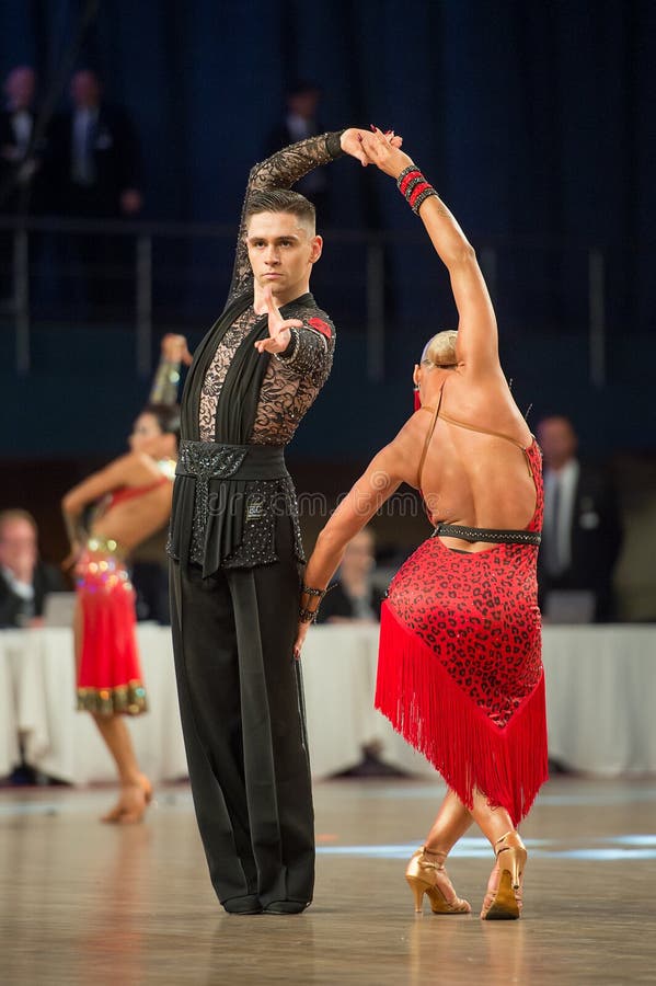 INTERNATIONALE DANSwedstrijd Redactionele Fotografie - Afbeelding ...