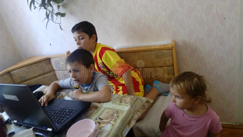 Internet in the family editorial photography. Image of watter - 58648407